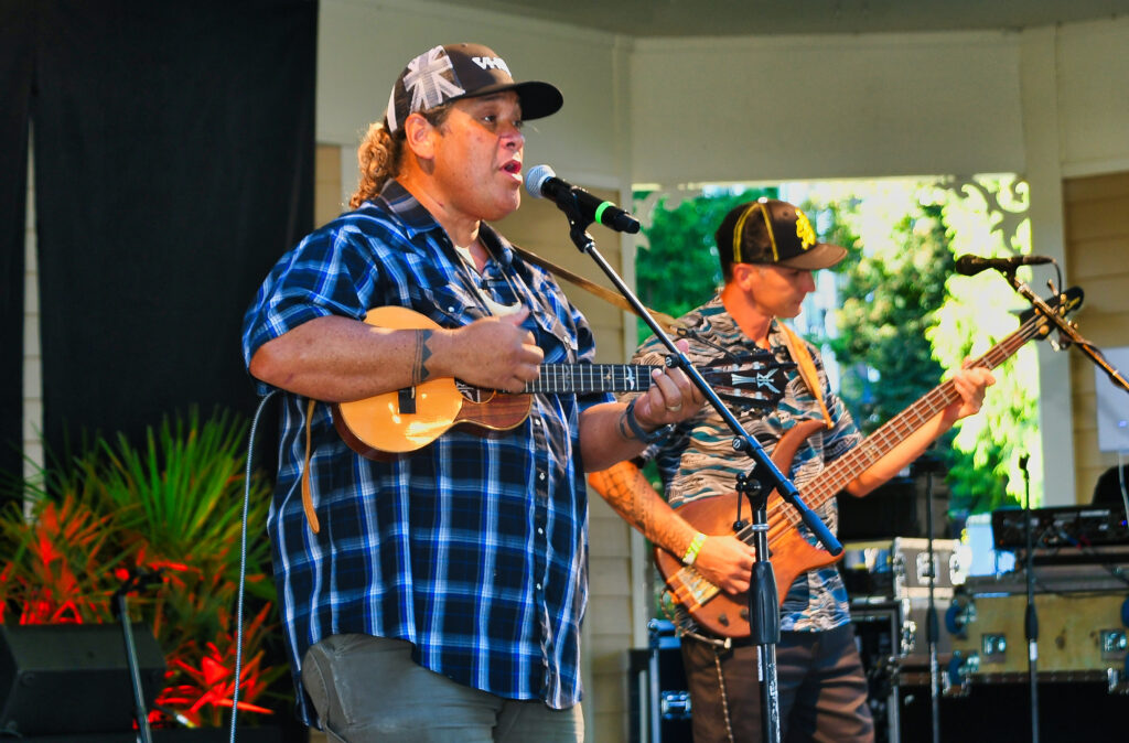 Kanikapila - Walt Keale - Kailua Town